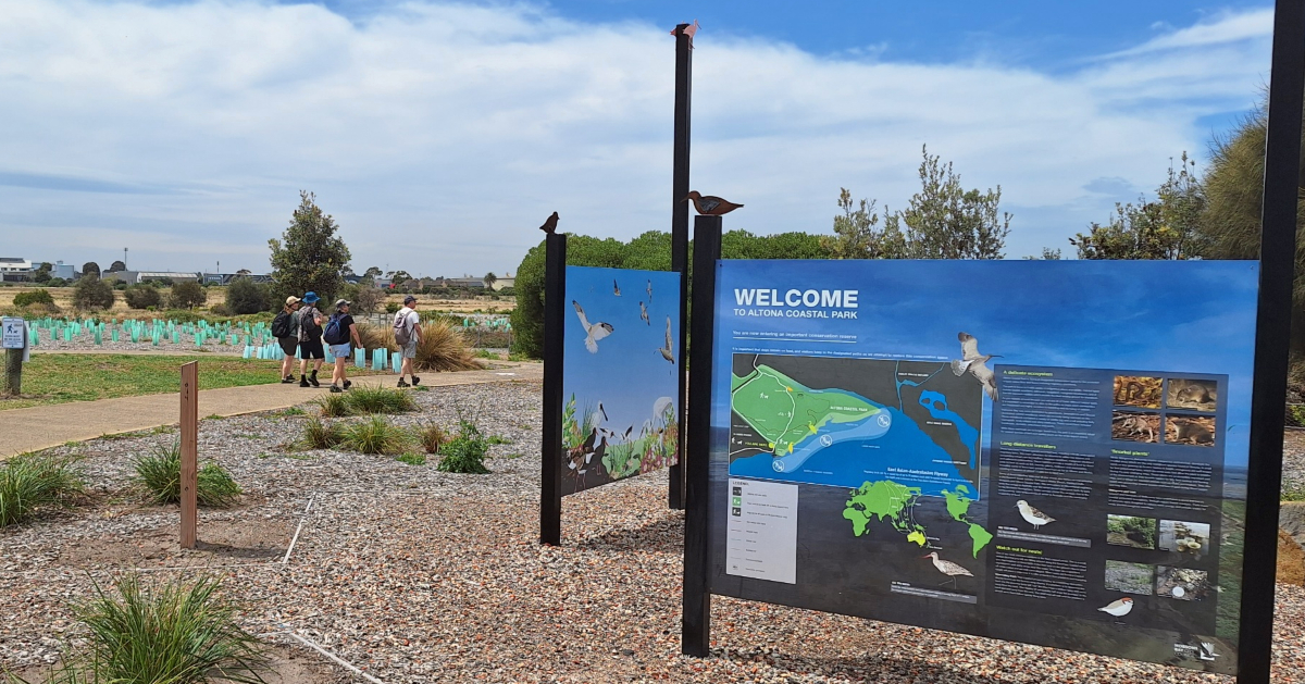 Altona Beach to Altona Coastal Park - Walking Maps