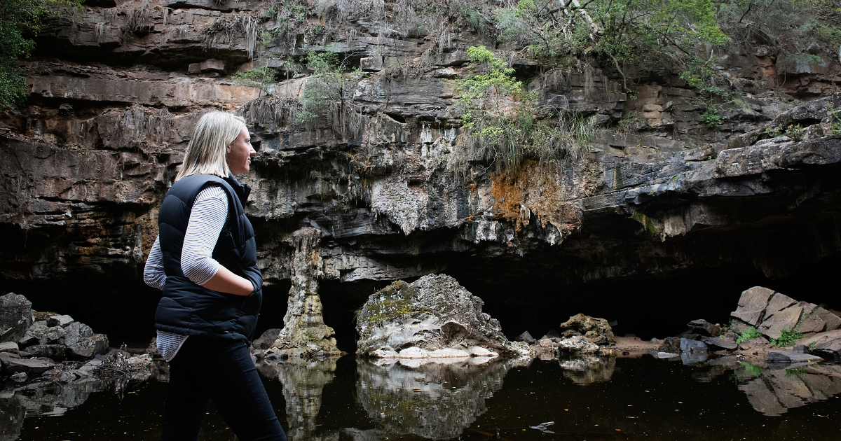 Den of Nargun, Mitchell River National Park, East Gippsland - Walking Maps