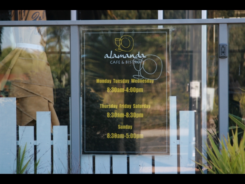 Point Cook wetlands and town centre - Walking Maps