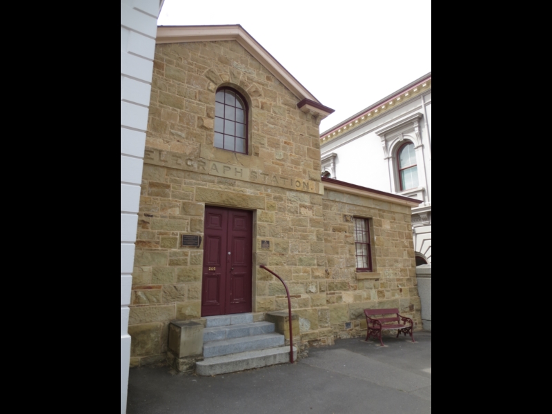 A Town Walk in Historic Castlemaine - Walking Maps