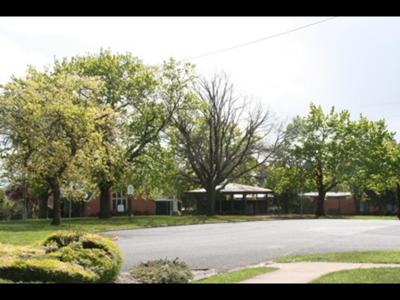 Drouin - Trees of Many Nations Walk - Walking Maps