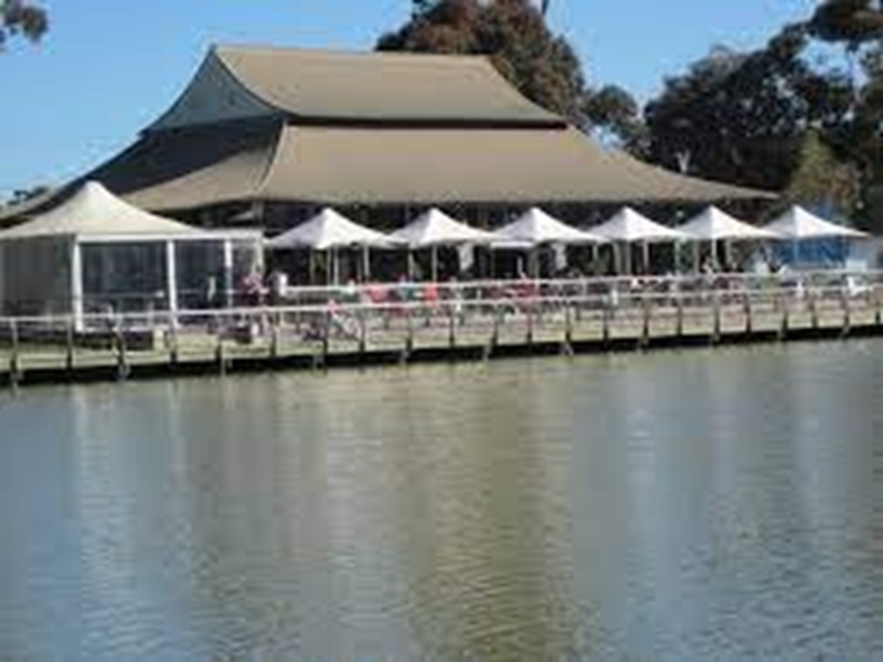 Explore Lake Weeroona's Surrounding Destinations - Walking Maps