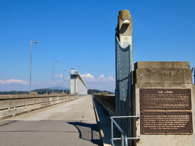 Lake Hume Dam wall walk - Walking Maps