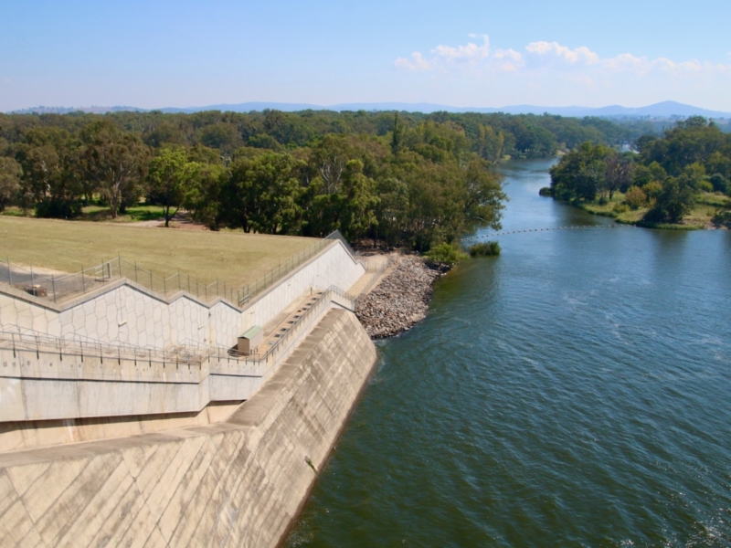Lake Hume Dam wall walk - Walking Maps