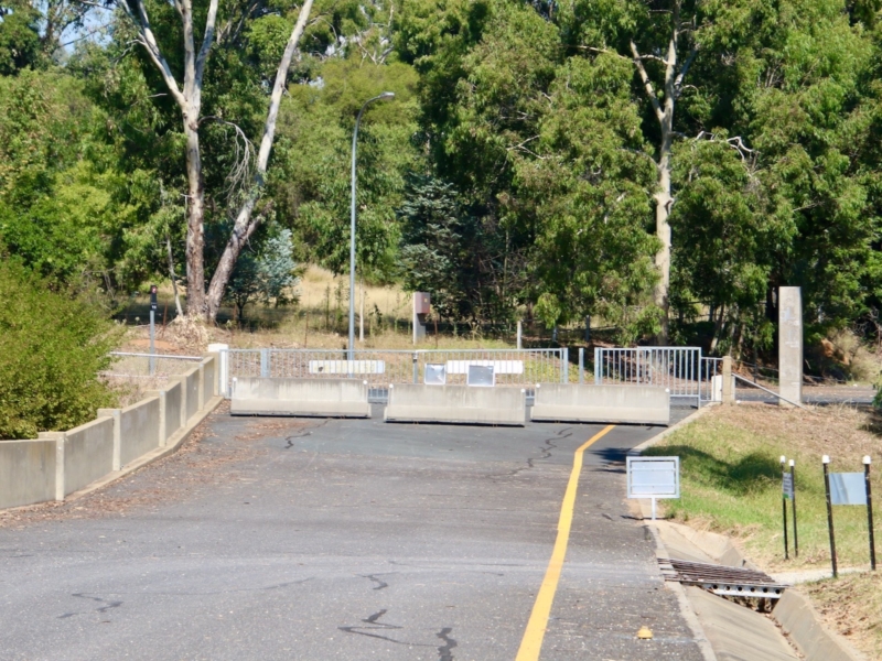 Lake Hume Dam wall walk - Walking Maps