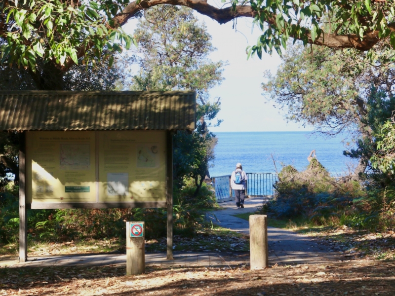 Middle Lagoon & Beach loop walk - Walking Maps