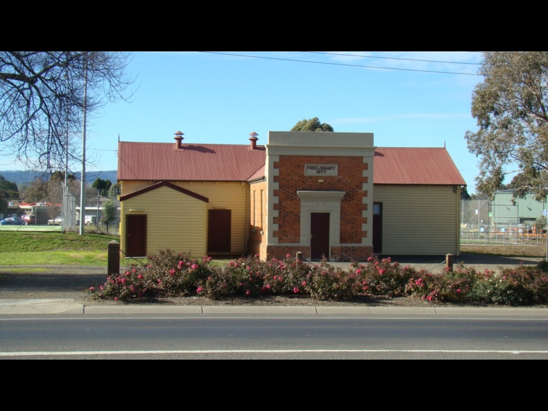 Community Park Trail - Wallan - Walking Maps