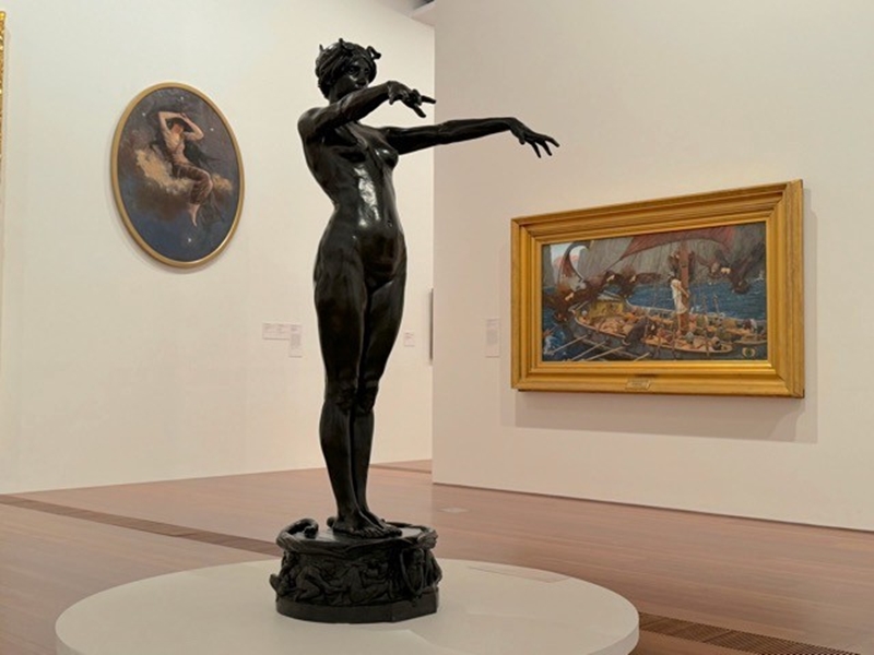 Sir Bertram Mackennal Sculpture Walk - Walking Maps