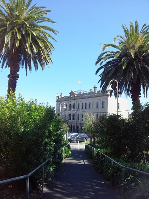 Auburn Railway Station to Swinburne's 'The George' - Walking Maps
