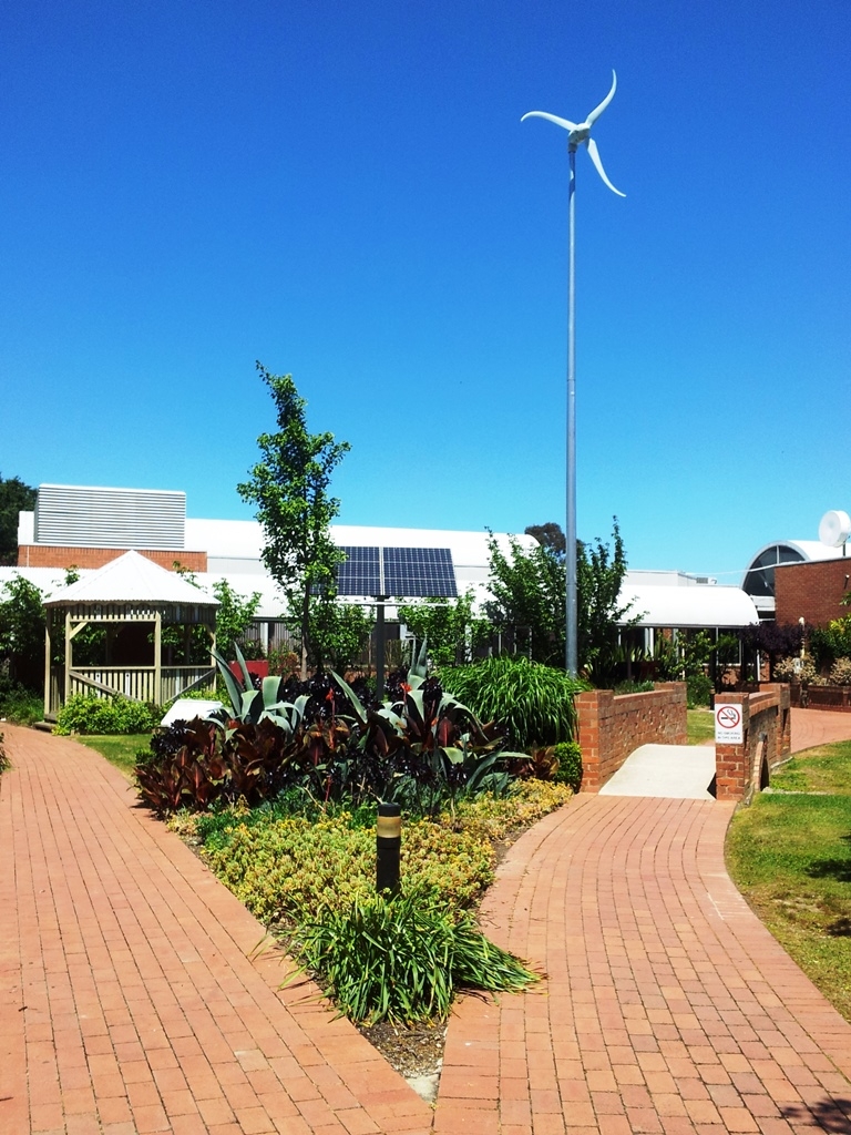 Knox City transport hub to Swinburne's Wantirna campus - Walking Maps